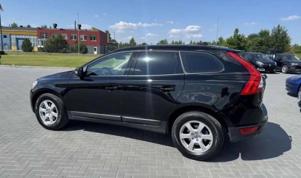 Melns Volvo XC60 2013 Telšiai, ar dzinēja tilpumu 2.00 L un nobraukumu 171 tūkst. km par 7990 €, foto 6 vietnē AUTOMOTO.COM.LV