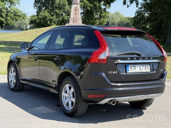 Melns Volvo XC60 2013 Rīga, ar dzinēja tilpumu 2.00 L un nobraukumu 0 tūkst. km par 8450 €, foto 3 vietnē AUTOMOTO.COM.LV