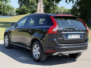 Black Volvo XC60 2013 in Riga, with an engine capacity of 2.00 L and mileage of 0 thousand km for 8450 €, photo 4 on AUTOMOTO.COM.LV