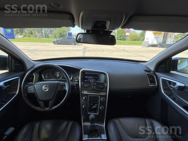 Melns Volvo XC60 2013 Rīga, ar dzinēja tilpumu 2.00 L un nobraukumu 0 tūkst. km par 8450 €, foto 5 vietnē AUTOMOTO.COM.LV