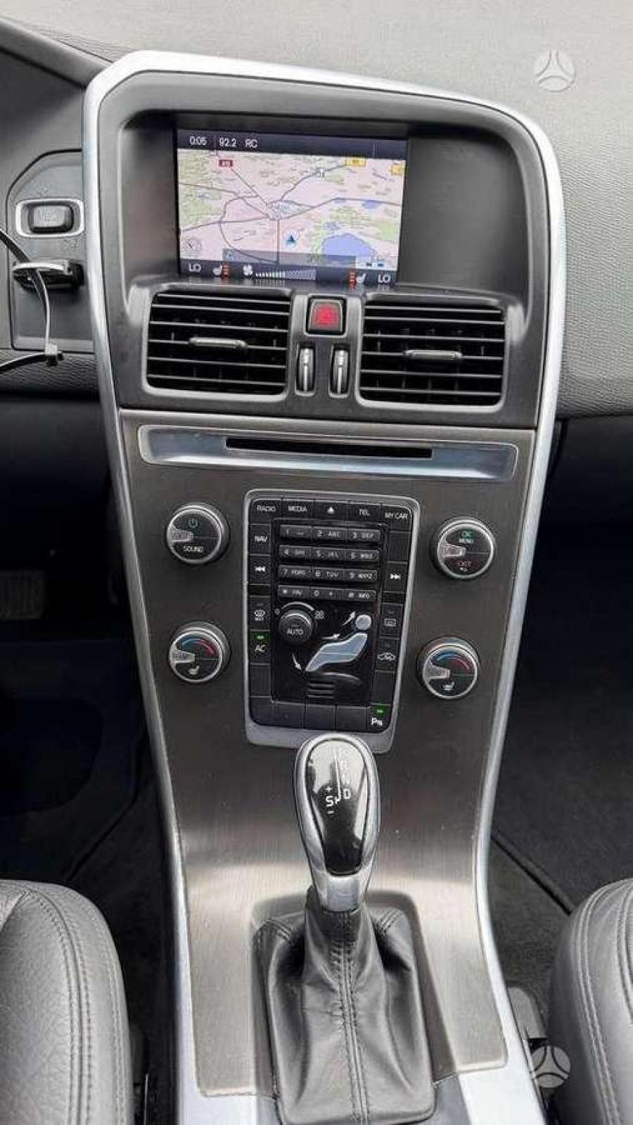 Melns Volvo XC60 2013 Šauļi, ar dzinēja tilpumu 1.98 L un nobraukumu 264 tūkst. km par 13750 €, foto 30 vietnē AUTOMOTO.COM.LV
