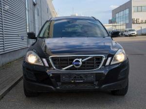 Melns Volvo XC60 2013 Viļņa, ar dzinēja tilpumu 2.95 L un nobraukumu 186 tūkst. km par 7500 €, foto 3 vietnē AUTOMOTO.COM.LV