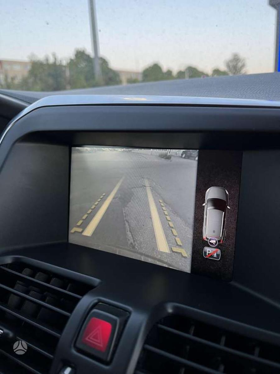Melns Volvo XC60 2013 Viļņa, ar dzinēja tilpumu 2.95 L un nobraukumu 186 tūkst. km par 7500 €, foto 13 vietnē AUTOMOTO.COM.LV