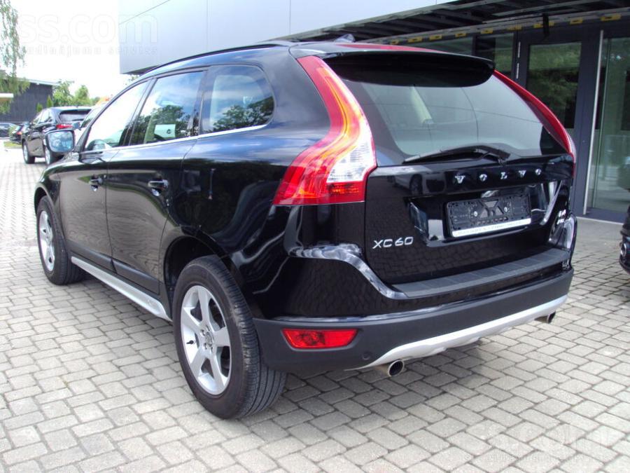 Black Volvo XC60 2013 in Riga, with an engine capacity of 2.40 L and mileage of 118 thousand km for 14700 €, photo 5 on AUTOMOTO.COM.LV