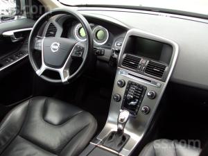 Black Volvo XC60 2013 in Riga, with an engine capacity of 2.40 L and mileage of 118 thousand km for 14700 €, photo 7 on AUTOMOTO.COM.LV