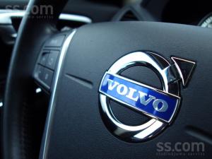Black Volvo XC60 2013 in Riga, with an engine capacity of 2.40 L and mileage of 118 thousand km for 14700 €, photo 11 on AUTOMOTO.COM.LV