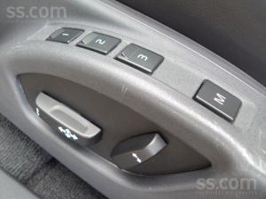 Black Volvo XC60 2013 in Riga, with an engine capacity of 2.40 L and mileage of 118 thousand km for 14700 €, photo 15 on AUTOMOTO.COM.LV