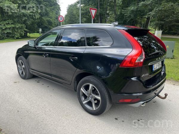 Melns Volvo XC60 2013 Rīga, ar dzinēja tilpumu 2.40 L un nobraukumu 337 tūkst. km par 11000 €, foto 5 vietnē AUTOMOTO.COM.LV
