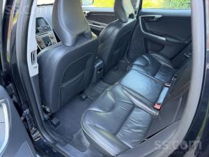 Melns Volvo XC60 2013 Liepāja, ar dzinēja tilpumu 2.00 L un nobraukumu 215 tūkst. km par 9000 €, foto 11 vietnē AUTOMOTO.COM.LV