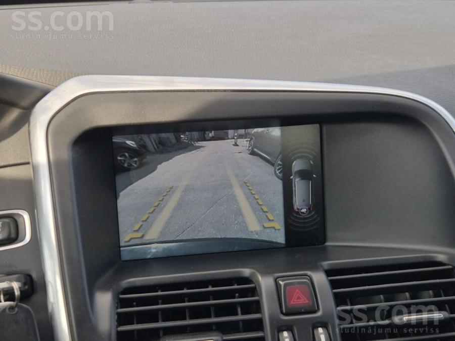 Melns Volvo XC60 2013 Rīga, ar dzinēja tilpumu 2.00 L un nobraukumu 215 tūkst. km par 9990 €, foto 17 vietnē AUTOMOTO.COM.LV