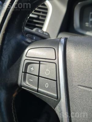 Melns Volvo XC60 2013 Rīga, ar dzinēja tilpumu 2.40 L un nobraukumu 338 tūkst. km par 11490 €, foto 16 vietnē AUTOMOTO.COM.LV