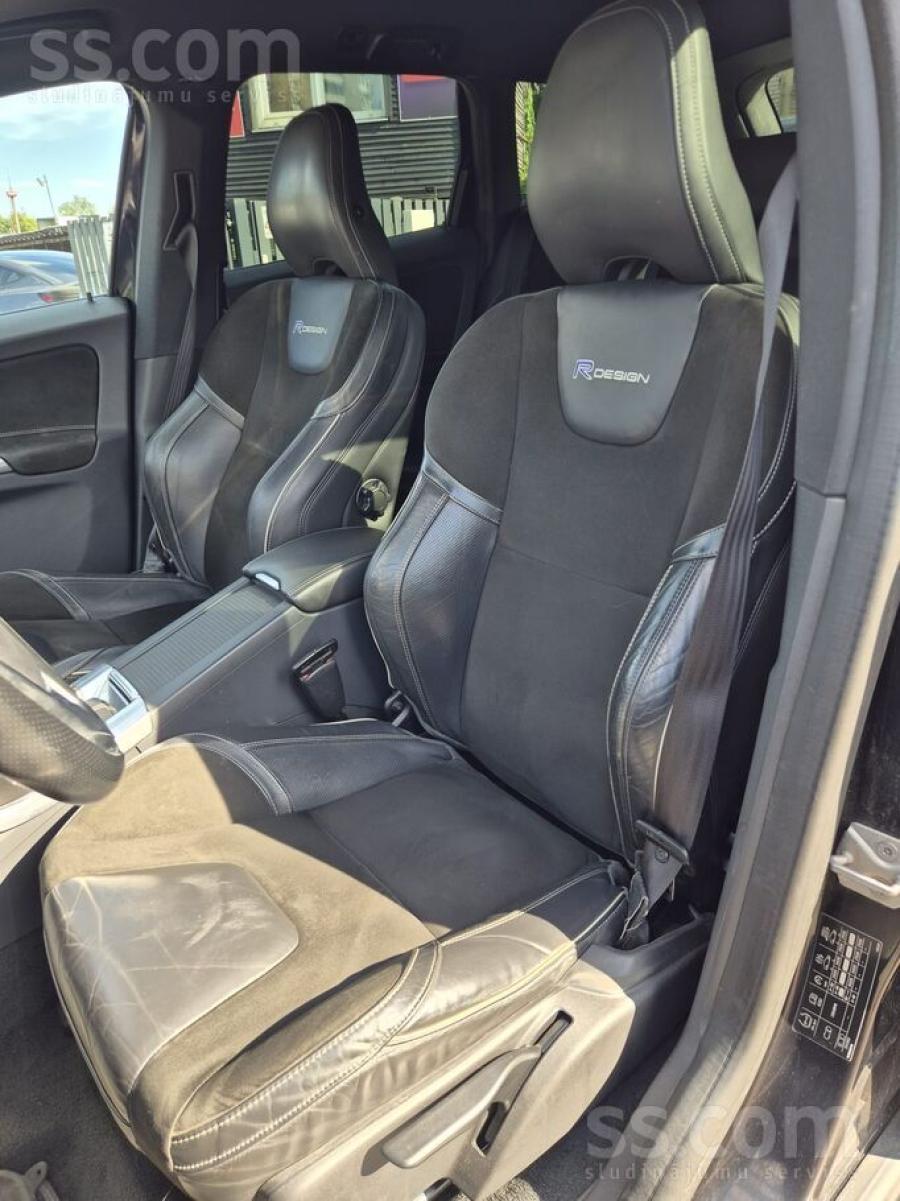 Melns Volvo XC60 2013 Rīga, ar dzinēja tilpumu 2.40 L un nobraukumu 338 tūkst. km par 11490 €, foto 19 vietnē AUTOMOTO.COM.LV