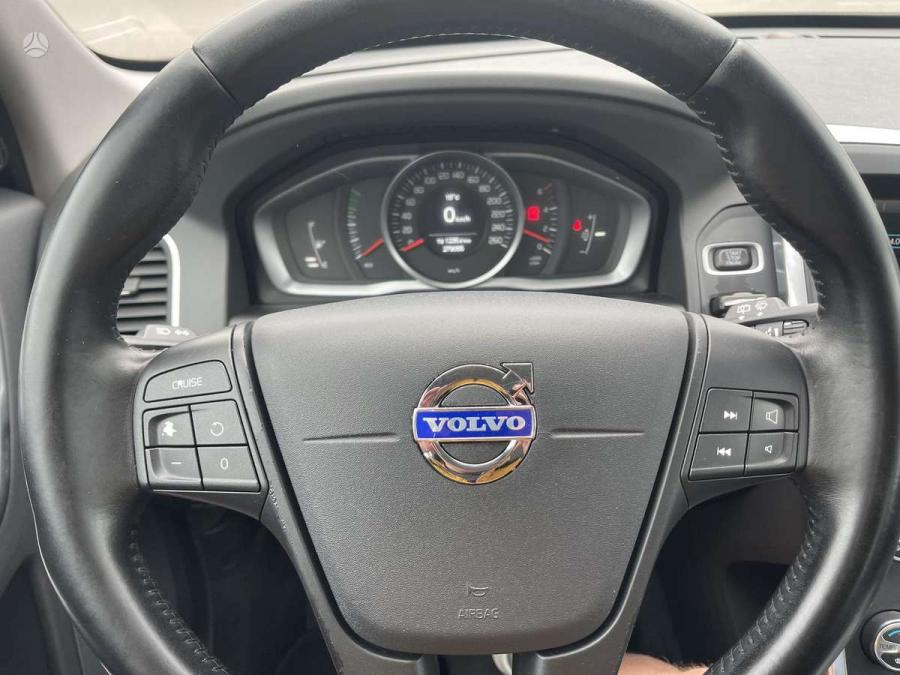 Melns Volvo XC60 2013 Kauņa, ar dzinēja tilpumu 1.97 L un nobraukumu 279 tūkst. km par 7950 €, foto 20 vietnē AUTOMOTO.COM.LV