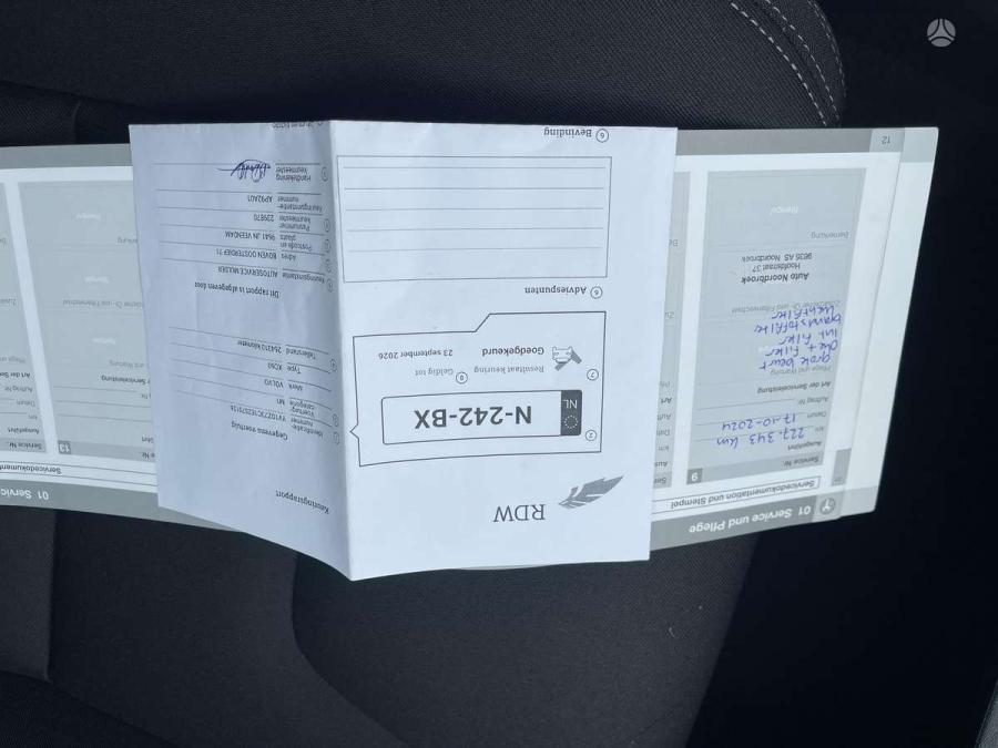 Melns Volvo XC60 2013 Kauņa, ar dzinēja tilpumu 1.97 L un nobraukumu 279 tūkst. km par 7950 €, foto 24 vietnē AUTOMOTO.COM.LV