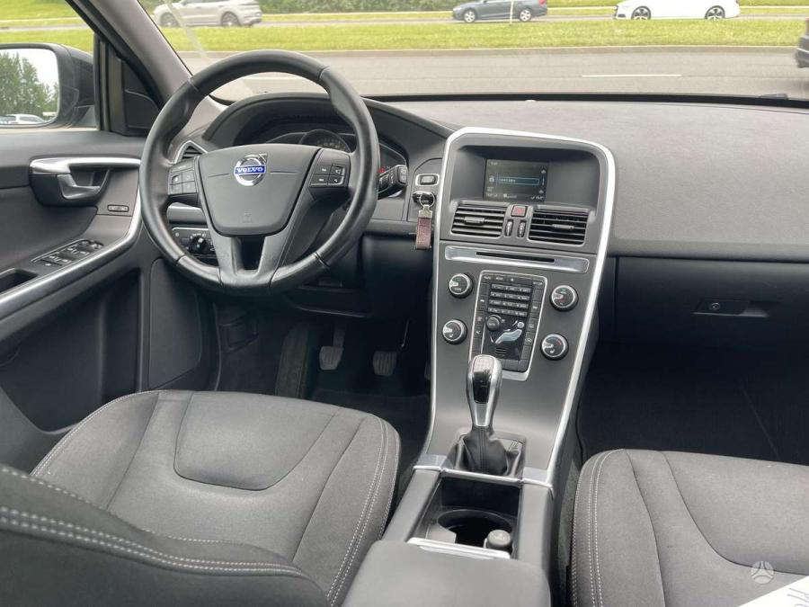 Melns Volvo XC60 2013 Kauņa, ar dzinēja tilpumu 1.97 L un nobraukumu 279 tūkst. km par 7950 €, foto 27 vietnē AUTOMOTO.COM.LV