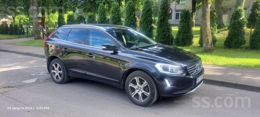 Black Volvo XC60 2013 in Riga, with an engine capacity of 2.40 L and mileage of 127 thousand km for 10500 €, photo 3 on AUTOMOTO.COM.LV