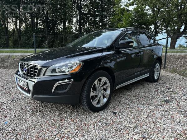 Black Volvo XC60 2013 in Cesis, with an engine capacity of 2.40 L and mileage of 0 thousand km for 10900 €, photo 2 on AUTOMOTO.COM.LV