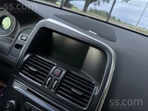 Black Volvo XC60 2013 in Cesis, with an engine capacity of 2.40 L and mileage of 0 thousand km for 10900 €, photo 12 on AUTOMOTO.COM.LV