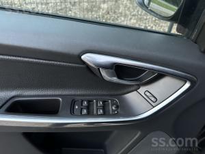 Black Volvo XC60 2013 in Cesis, with an engine capacity of 2.40 L and mileage of 0 thousand km for 10900 €, photo 14 on AUTOMOTO.COM.LV