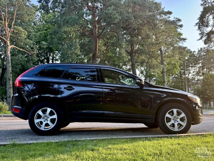 Melns Volvo XC60 2013 Alīta, ar dzinēja tilpumu 2.00 L un nobraukumu 213 tūkst. km par 11499 €, foto 5 vietnē AUTOMOTO.COM.LV