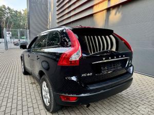 Melns Volvo XC60 2013 Alīta, ar dzinēja tilpumu 2.00 L un nobraukumu 213 tūkst. km par 11499 €, foto 28 vietnē AUTOMOTO.COM.LV