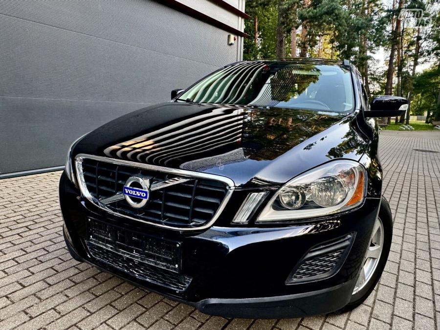 Melns Volvo XC60 2013 Alīta, ar dzinēja tilpumu 2.00 L un nobraukumu 213 tūkst. km par 11499 €, foto 31 vietnē AUTOMOTO.COM.LV