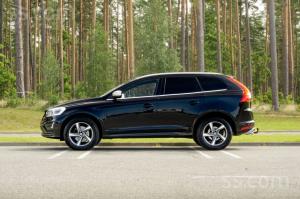 Black Volvo XC60 2013 in Riga, with an engine capacity of 2.40 L and mileage of 338 thousand km for 11490 €, photo 6 on AUTOMOTO.COM.LV