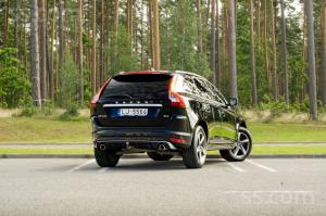 Black Volvo XC60 2013 in Riga, with an engine capacity of 2.40 L and mileage of 338 thousand km for 11490 €, photo 7 on AUTOMOTO.COM.LV