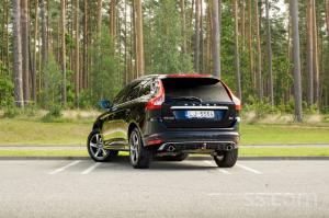 Black Volvo XC60 2013 in Riga, with an engine capacity of 2.40 L and mileage of 338 thousand km for 11490 €, photo 9 on AUTOMOTO.COM.LV