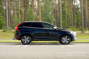 Black Volvo XC60 2013 in Riga, with an engine capacity of 2.40 L and mileage of 338 thousand km for 11490 €, photo 10 on AUTOMOTO.COM.LV