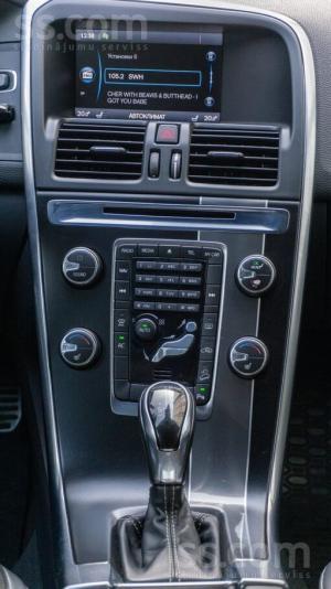 Black Volvo XC60 2013 in Riga, with an engine capacity of 2.40 L and mileage of 338 thousand km for 11490 €, photo 14 on AUTOMOTO.COM.LV