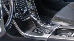 Black Volvo XC60 2013 in Riga, with an engine capacity of 2.40 L and mileage of 338 thousand km for 11490 €, photo 16 on AUTOMOTO.COM.LV