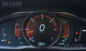 Black Volvo XC60 2013 in Riga, with an engine capacity of 2.40 L and mileage of 338 thousand km for 11490 €, photo 25 on AUTOMOTO.COM.LV