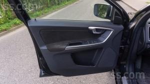 Black Volvo XC60 2013 in Riga, with an engine capacity of 2.40 L and mileage of 338 thousand km for 11490 €, photo 26 on AUTOMOTO.COM.LV