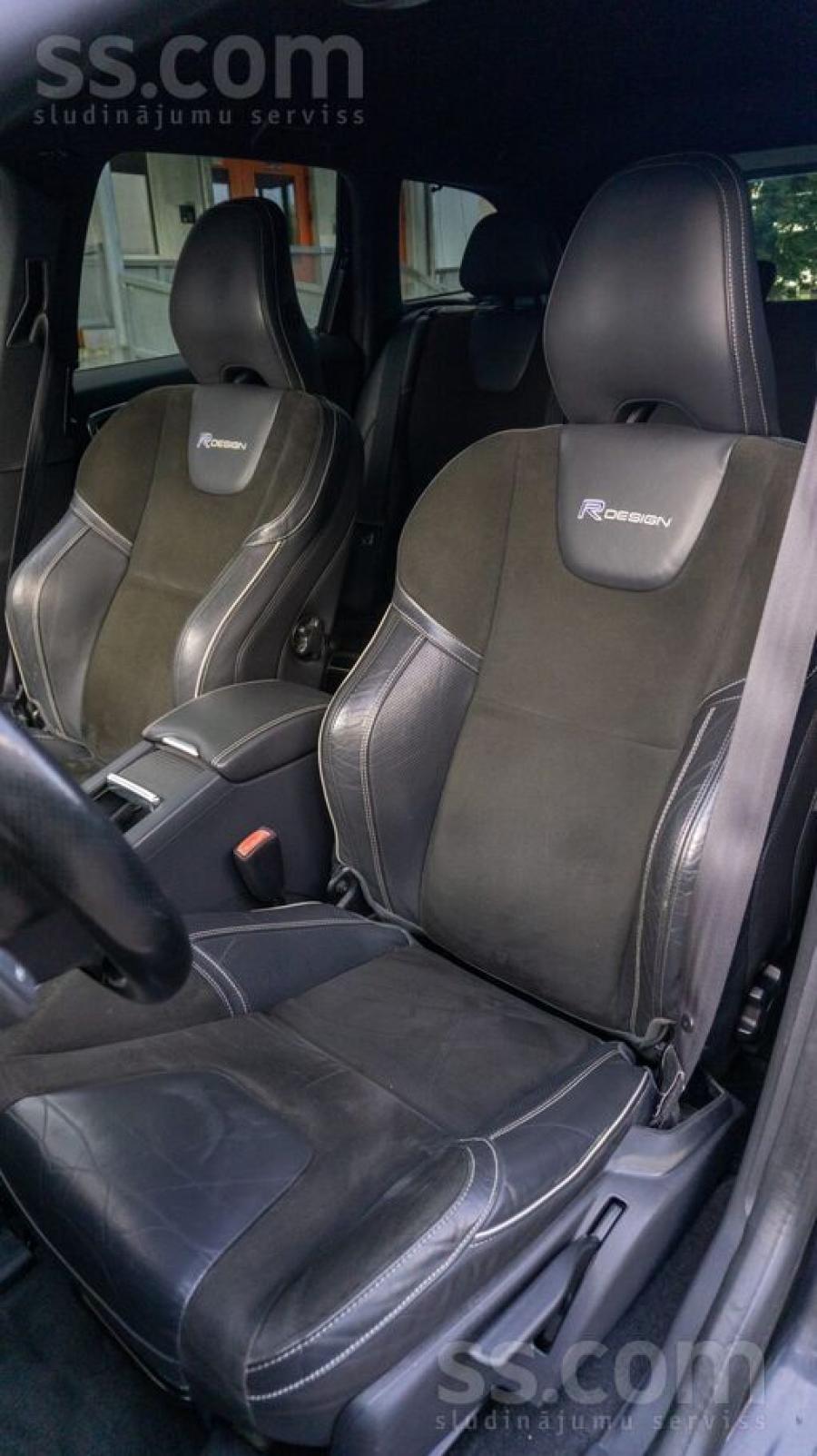 Black Volvo XC60 2013 in Riga, with an engine capacity of 2.40 L and mileage of 338 thousand km for 11490 €, photo 28 on AUTOMOTO.COM.LV