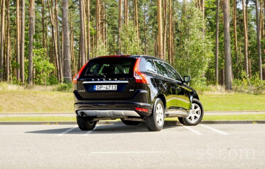 Melns Volvo XC60 2013 Rīga, ar dzinēja tilpumu 2.00 L un nobraukumu 215 tūkst. km par 9990 €, foto 7 vietnē AUTOMOTO.COM.LV