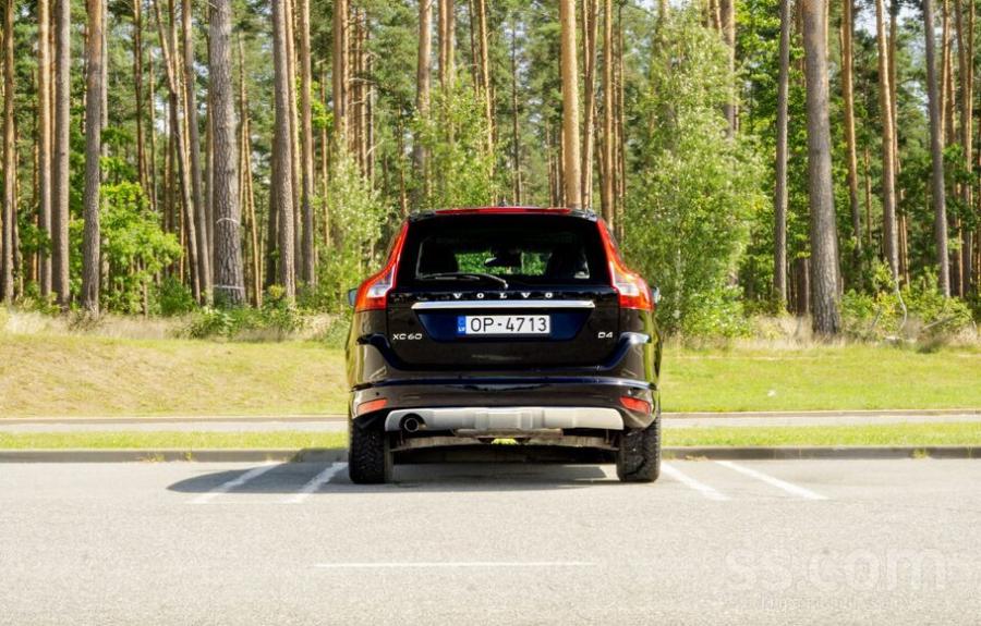Melns Volvo XC60 2013 Rīga, ar dzinēja tilpumu 2.00 L un nobraukumu 215 tūkst. km par 9990 €, foto 8 vietnē AUTOMOTO.COM.LV