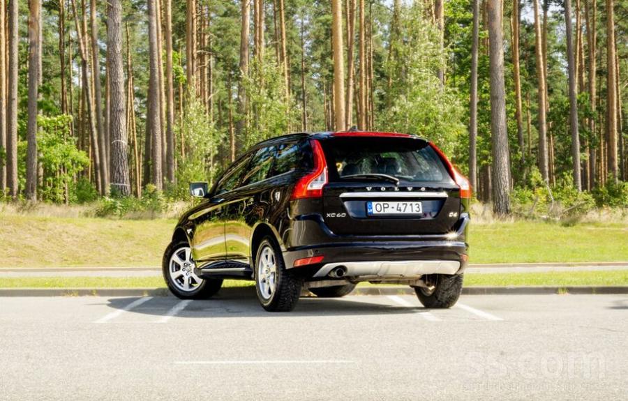 Melns Volvo XC60 2013 Rīga, ar dzinēja tilpumu 2.00 L un nobraukumu 215 tūkst. km par 9990 €, foto 9 vietnē AUTOMOTO.COM.LV