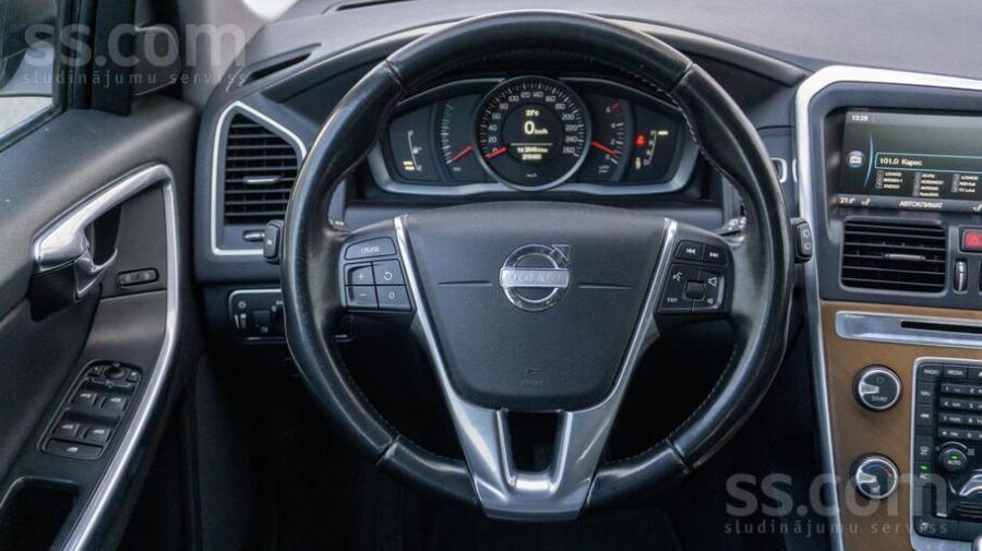 Melns Volvo XC60 2013 Rīga, ar dzinēja tilpumu 2.00 L un nobraukumu 215 tūkst. km par 9990 €, foto 15 vietnē AUTOMOTO.COM.LV