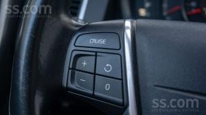 Melns Volvo XC60 2013 Rīga, ar dzinēja tilpumu 2.00 L un nobraukumu 215 tūkst. km par 9990 €, foto 21 vietnē AUTOMOTO.COM.LV