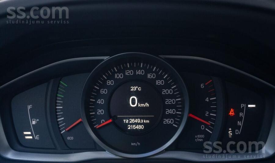 Melns Volvo XC60 2013 Rīga, ar dzinēja tilpumu 2.00 L un nobraukumu 215 tūkst. km par 9990 €, foto 22 vietnē AUTOMOTO.COM.LV