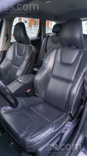 Melns Volvo XC60 2013 Rīga, ar dzinēja tilpumu 2.00 L un nobraukumu 215 tūkst. km par 9990 €, foto 27 vietnē AUTOMOTO.COM.LV