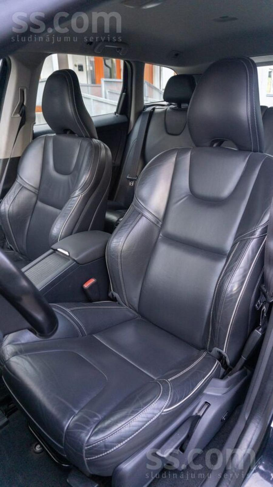 Melns Volvo XC60 2013 Rīga, ar dzinēja tilpumu 2.00 L un nobraukumu 215 tūkst. km par 9990 €, foto 27 vietnē AUTOMOTO.COM.LV