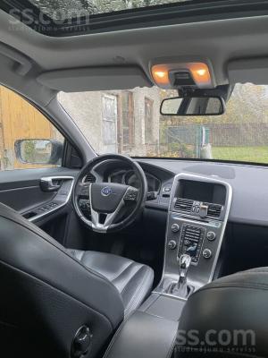 Melns Volvo XC60 2013 Rīga, ar dzinēja tilpumu 2.40 L un nobraukumu 271 tūkst. km par 13000 €, foto 7 vietnē AUTOMOTO.COM.LV