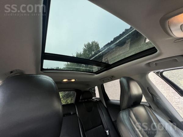 Melns Volvo XC60 2013 Rīga, ar dzinēja tilpumu 2.40 L un nobraukumu 271 tūkst. km par 12900 €, foto 7 vietnē AUTOMOTO.COM.LV