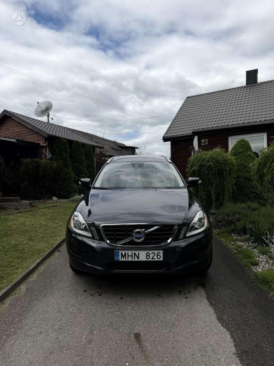 Melns Volvo XC60 2013 Kauņa, ar dzinēja tilpumu 3.20 L un nobraukumu 396 tūkst. km par 10250 €, foto 6 vietnē AUTOMOTO.COM.LV