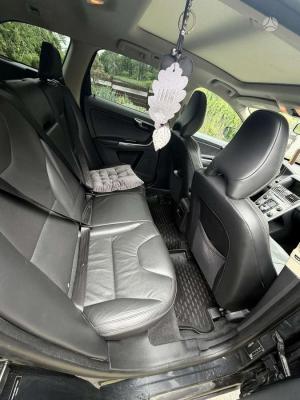 Melns Volvo XC60 2013 Kauņa, ar dzinēja tilpumu 3.20 L un nobraukumu 396 tūkst. km par 10250 €, foto 7 vietnē AUTOMOTO.COM.LV