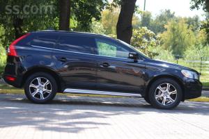 Black Volvo XC60 2013 in Riga, with an engine capacity of 2.00 L and mileage of 263 thousand km for 7990 €, photo 6 on AUTOMOTO.COM.LV