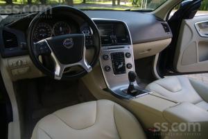 Black Volvo XC60 2013 in Riga, with an engine capacity of 2.00 L and mileage of 263 thousand km for 7990 €, photo 11 on AUTOMOTO.COM.LV