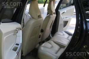 Black Volvo XC60 2013 in Riga, with an engine capacity of 2.00 L and mileage of 263 thousand km for 7990 €, photo 19 on AUTOMOTO.COM.LV
